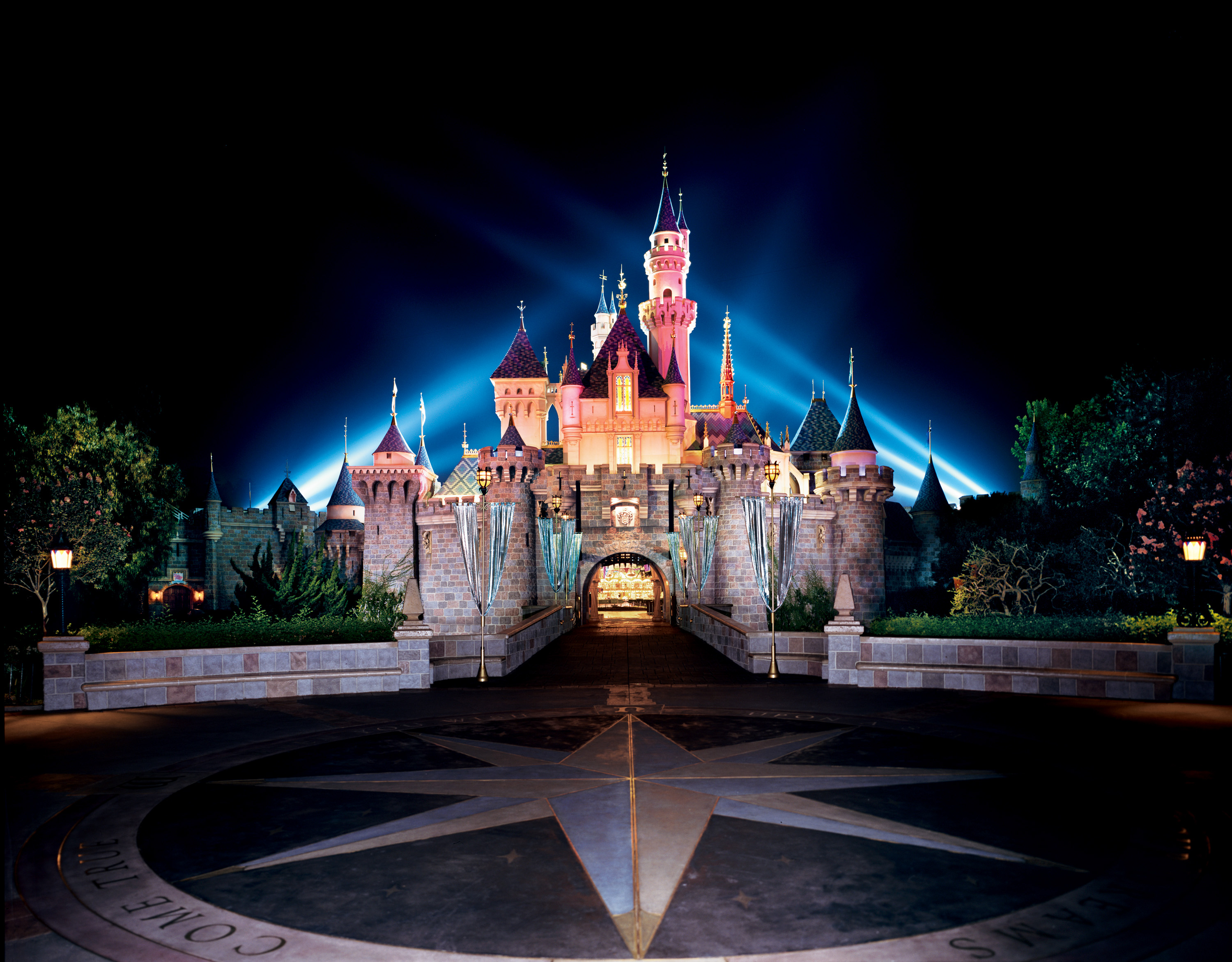 Planning A Disneyland Resort Vacation The Affordable Mouse